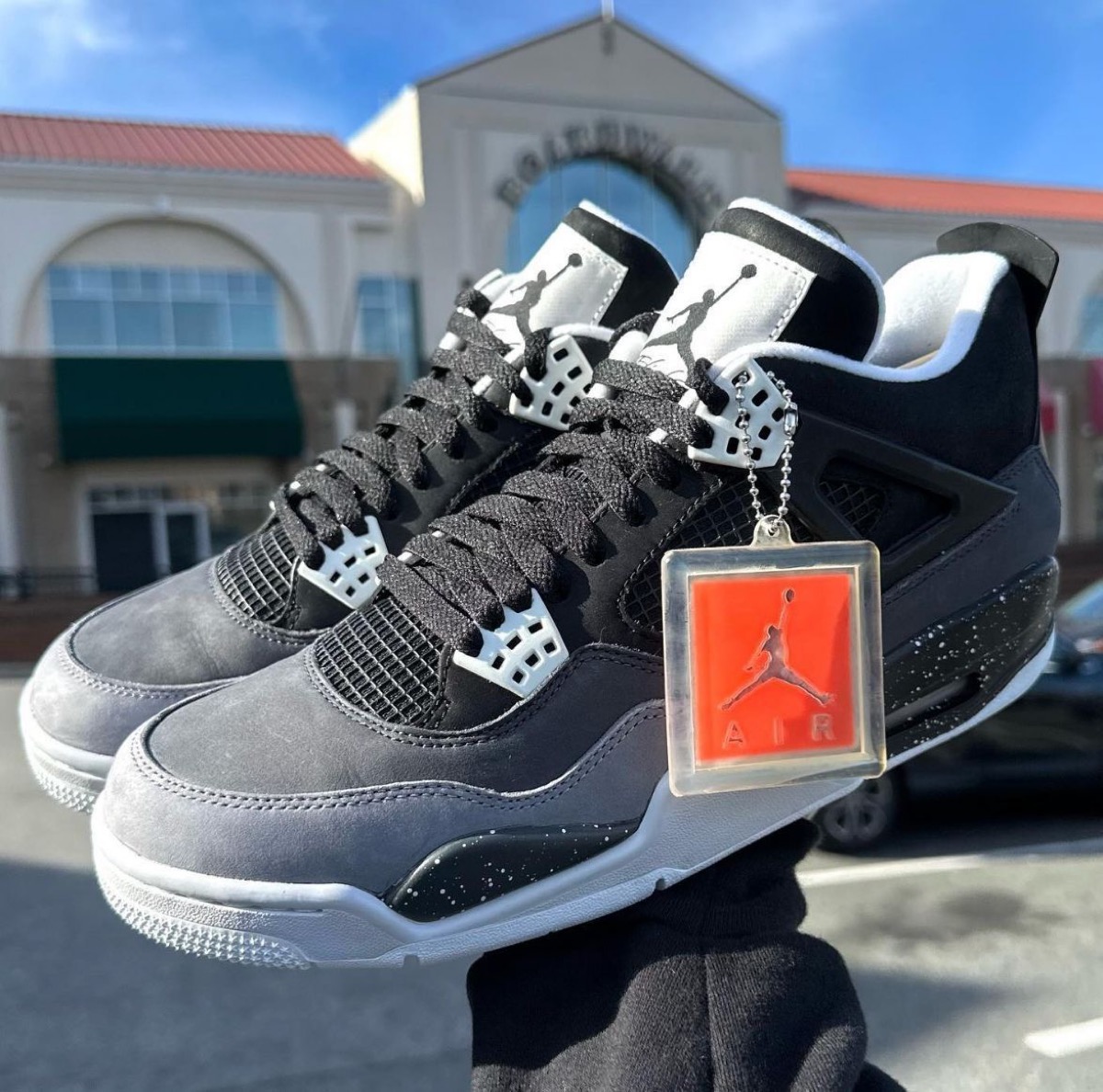 Nike Air Jordan 4 Retro “Fear”が11月9日に復刻発売予定 [FQ8138-002] - FASHION FALE